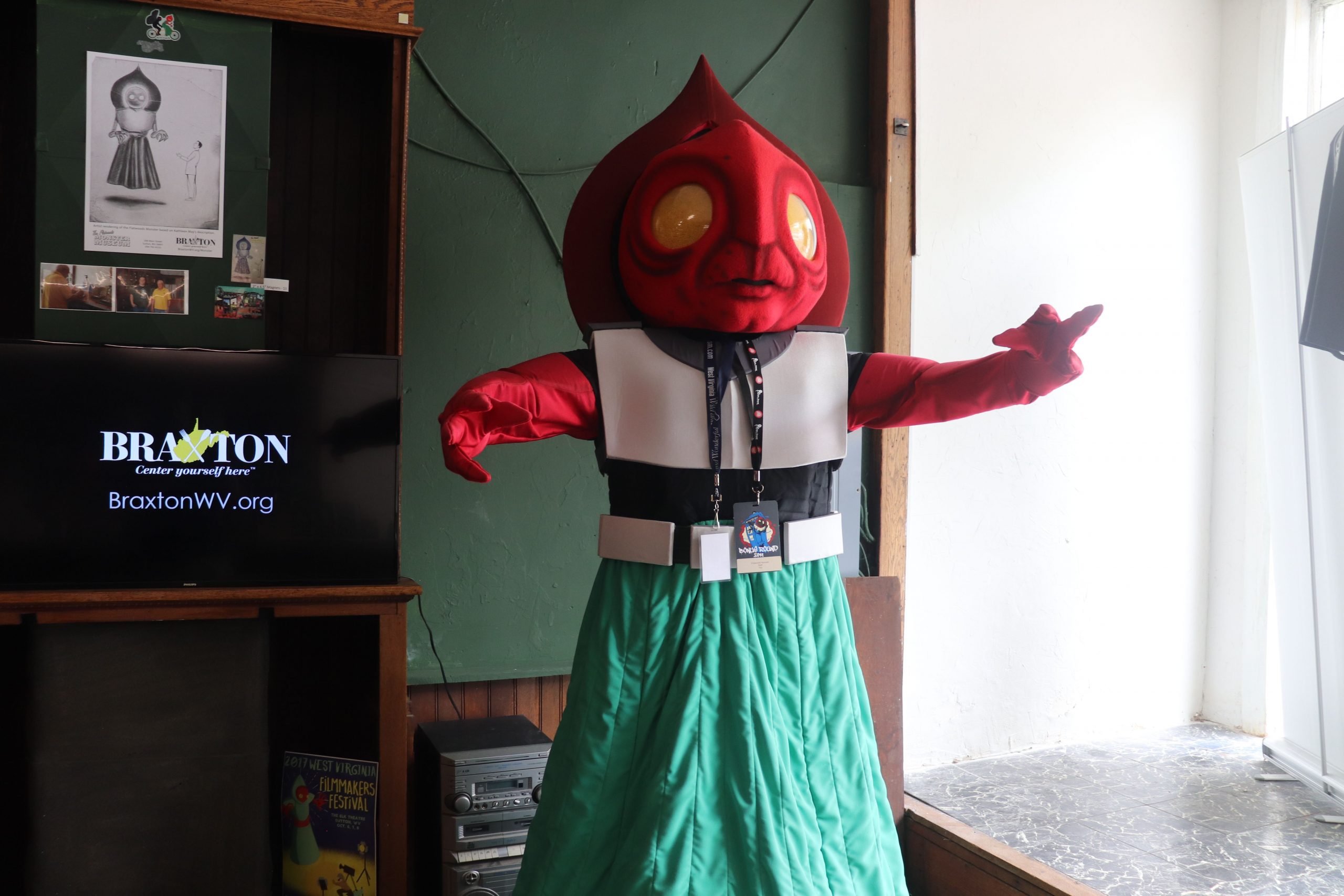 The Story Of The Flatwoods Monster - Spooky Appalachia
